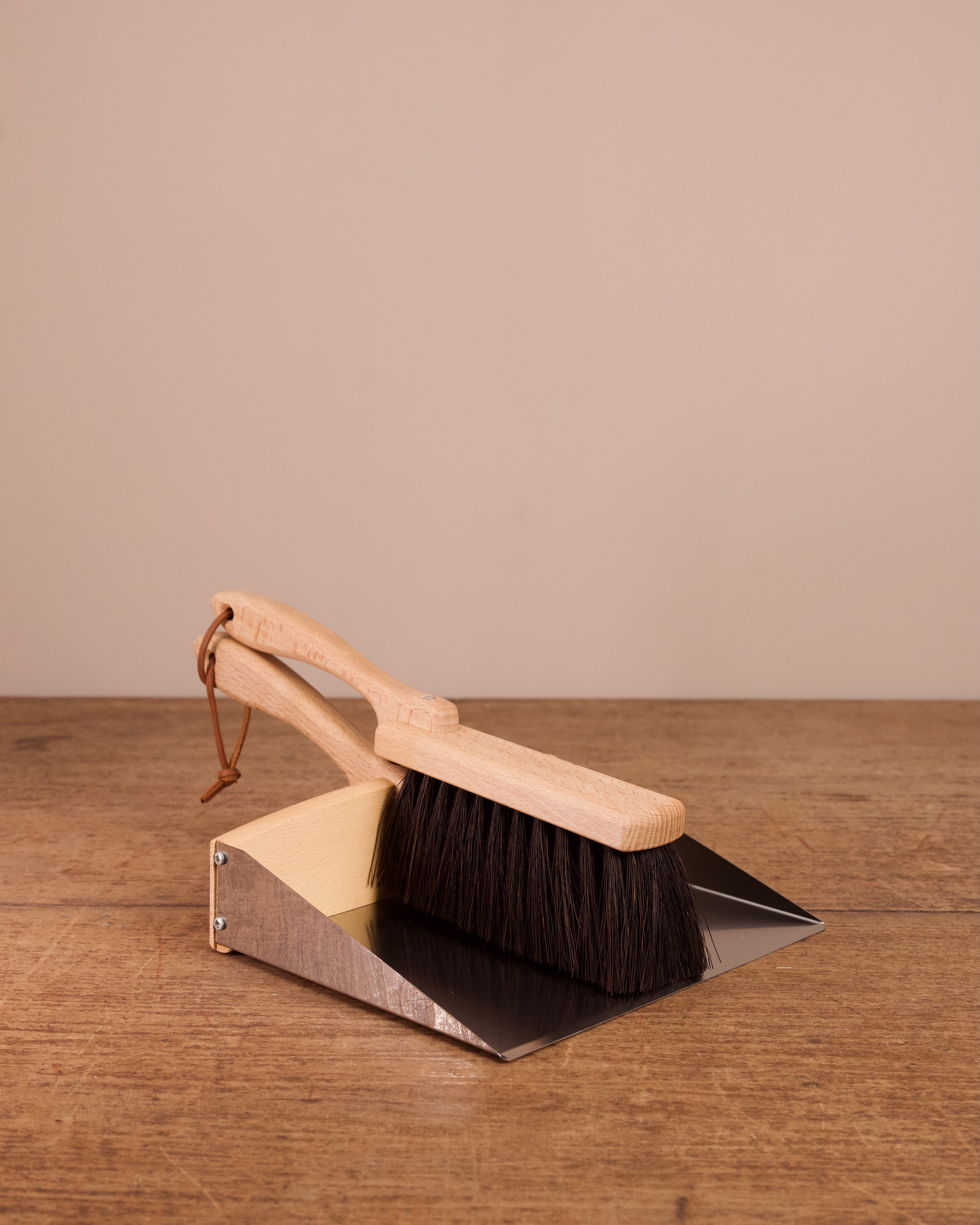 Dust Pan & Brush Set | Cook & Butler